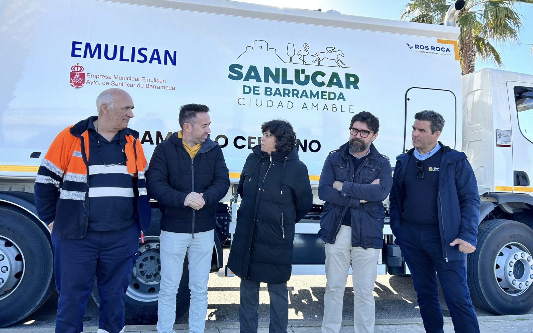 Un nuevo camión de residuos reforzará la limpieza viaria en Sanlúcar ...